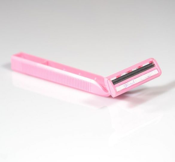 Bathroom Organization: 10 Things You Need To Throw Away